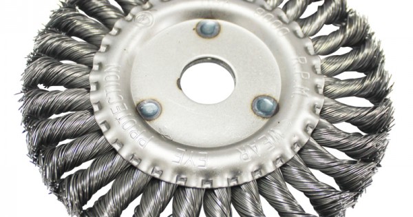 Circular brushes twisted wire