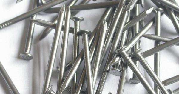 Common nails