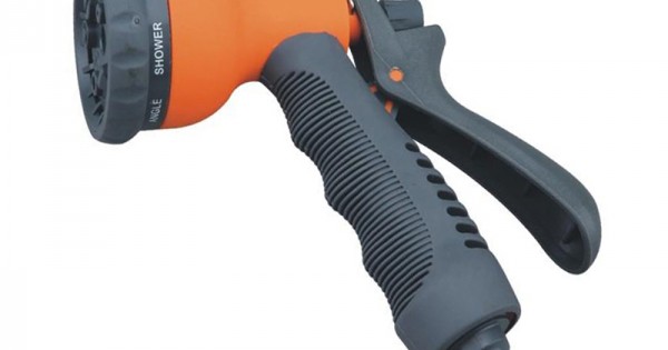 Plastic spray gun